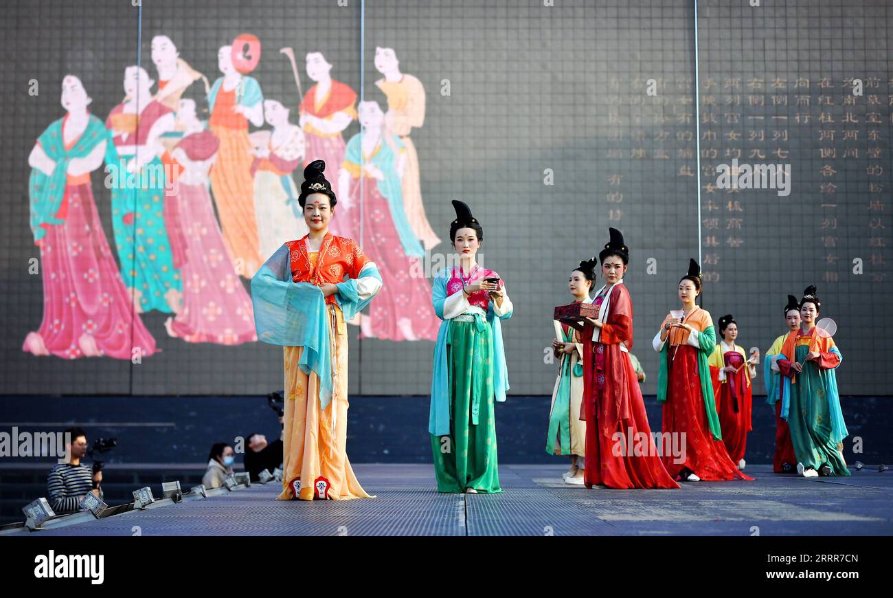 Grand tang dynasty everbright city hi-res stock photography and images ...