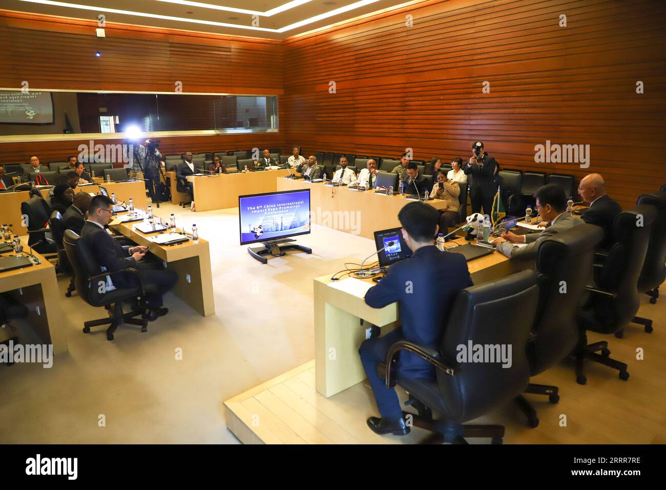 African diplomats hi-res stock photography and images - Alamy