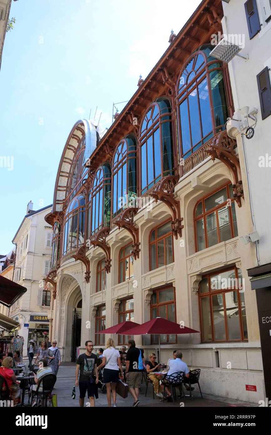 Cachat water source hi-res stock photography and images - Alamy