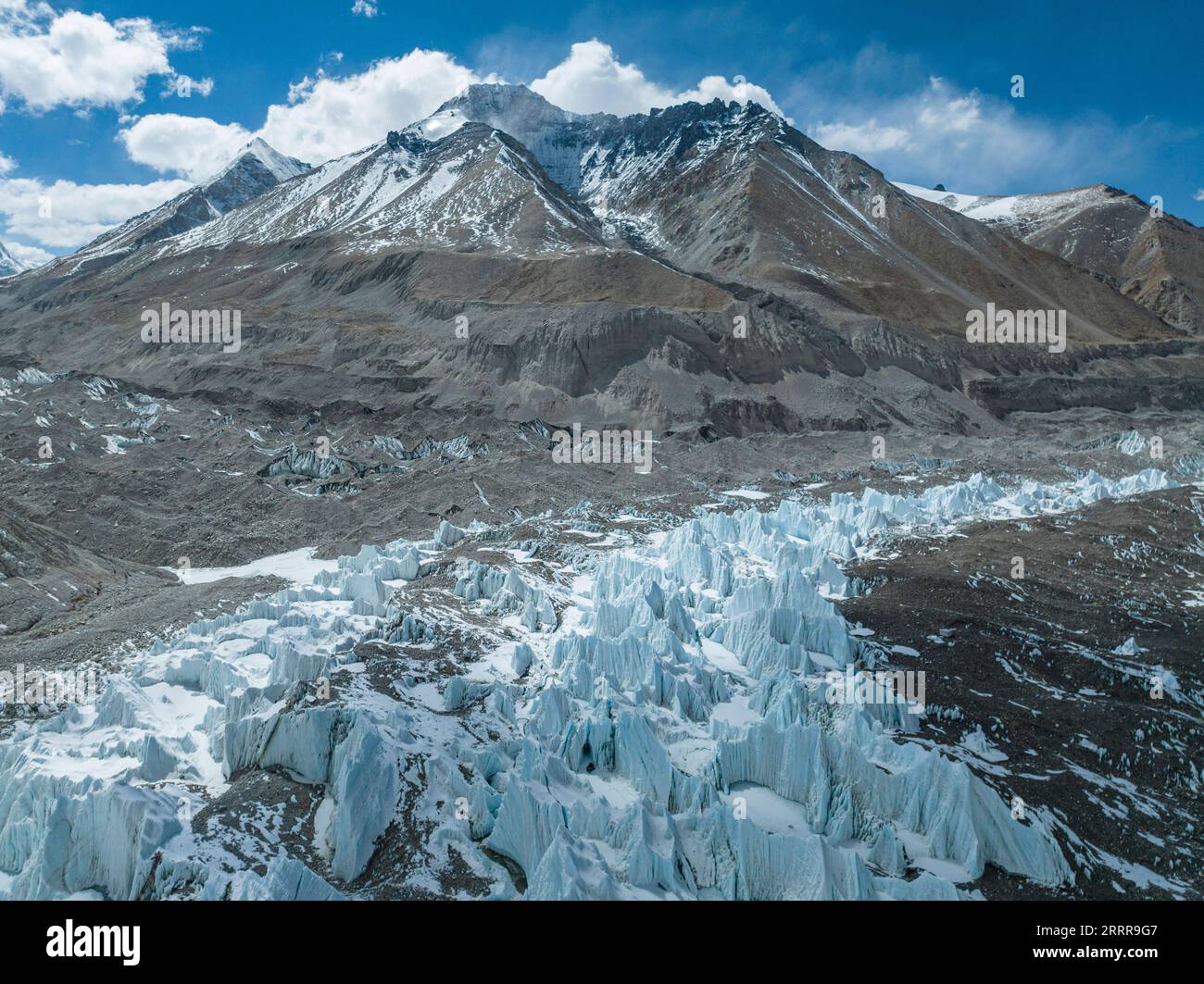 15 foot aerial hi-res stock photography and images - Alamy