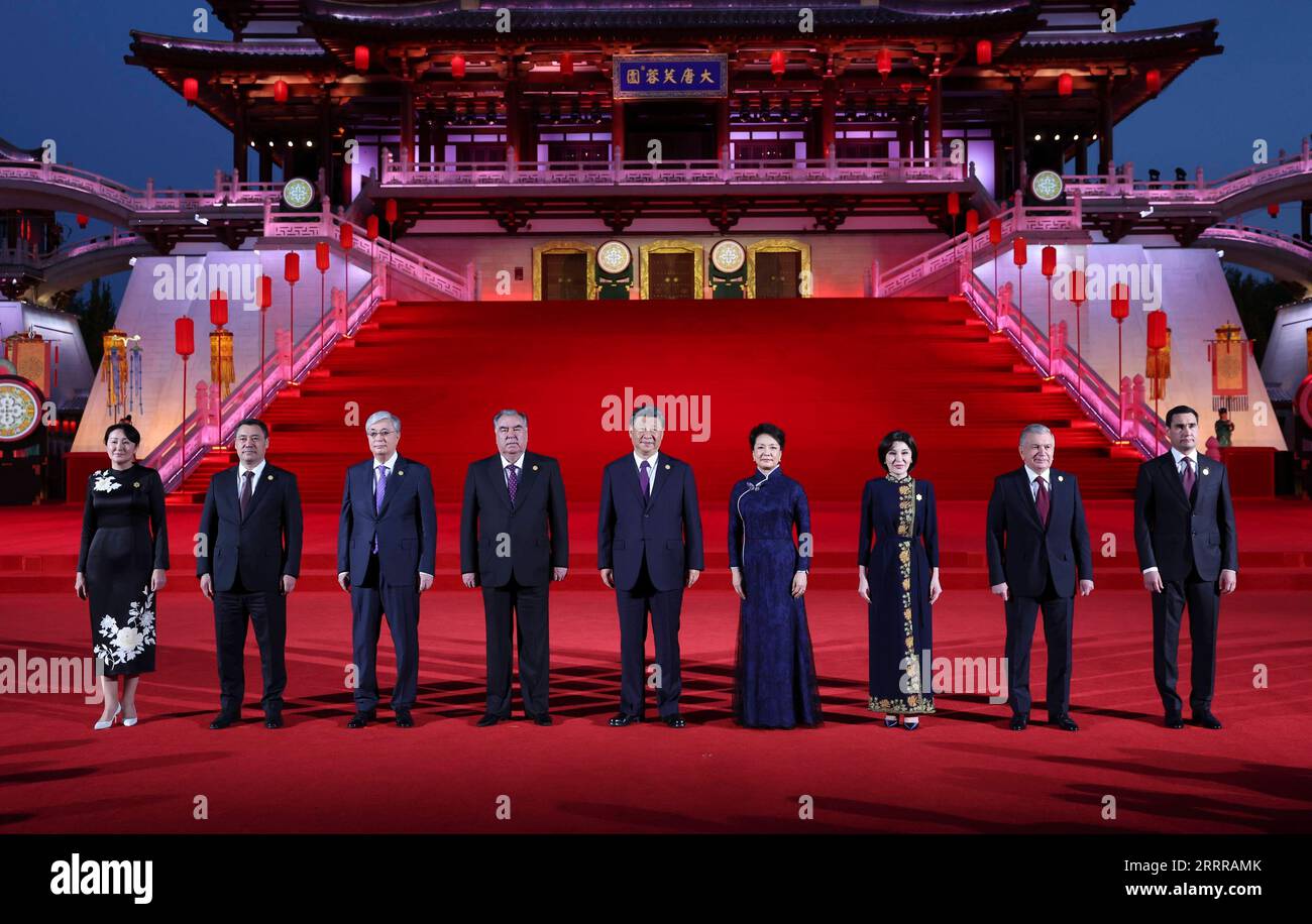 230518 -- XI AN, May 18, 2023 -- Chinese President Xi Jinping and his ...