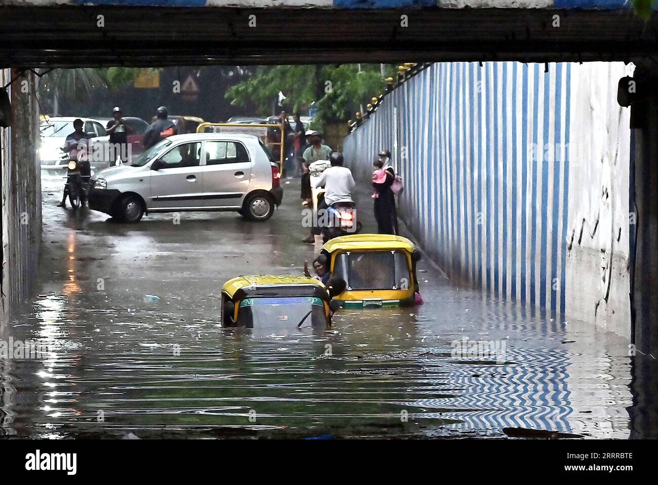 Waterlogged underpass hi-res stock photography and images - Alamy