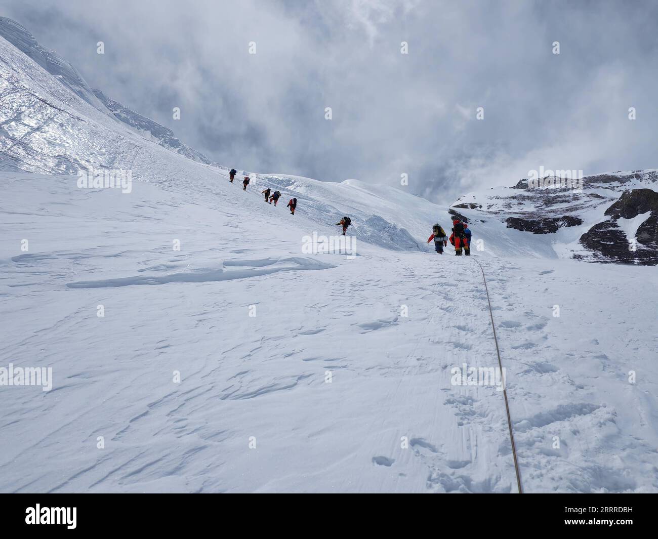 230524 -- XIGAZE, May 24, 2023 -- Members of a Chinese expedition team ...