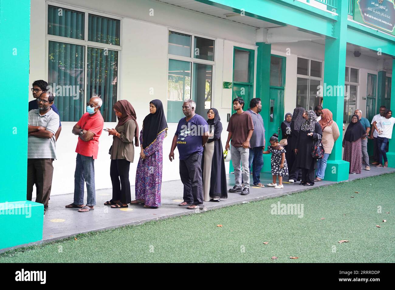 Indian election line hi-res stock photography and images - Alamy
