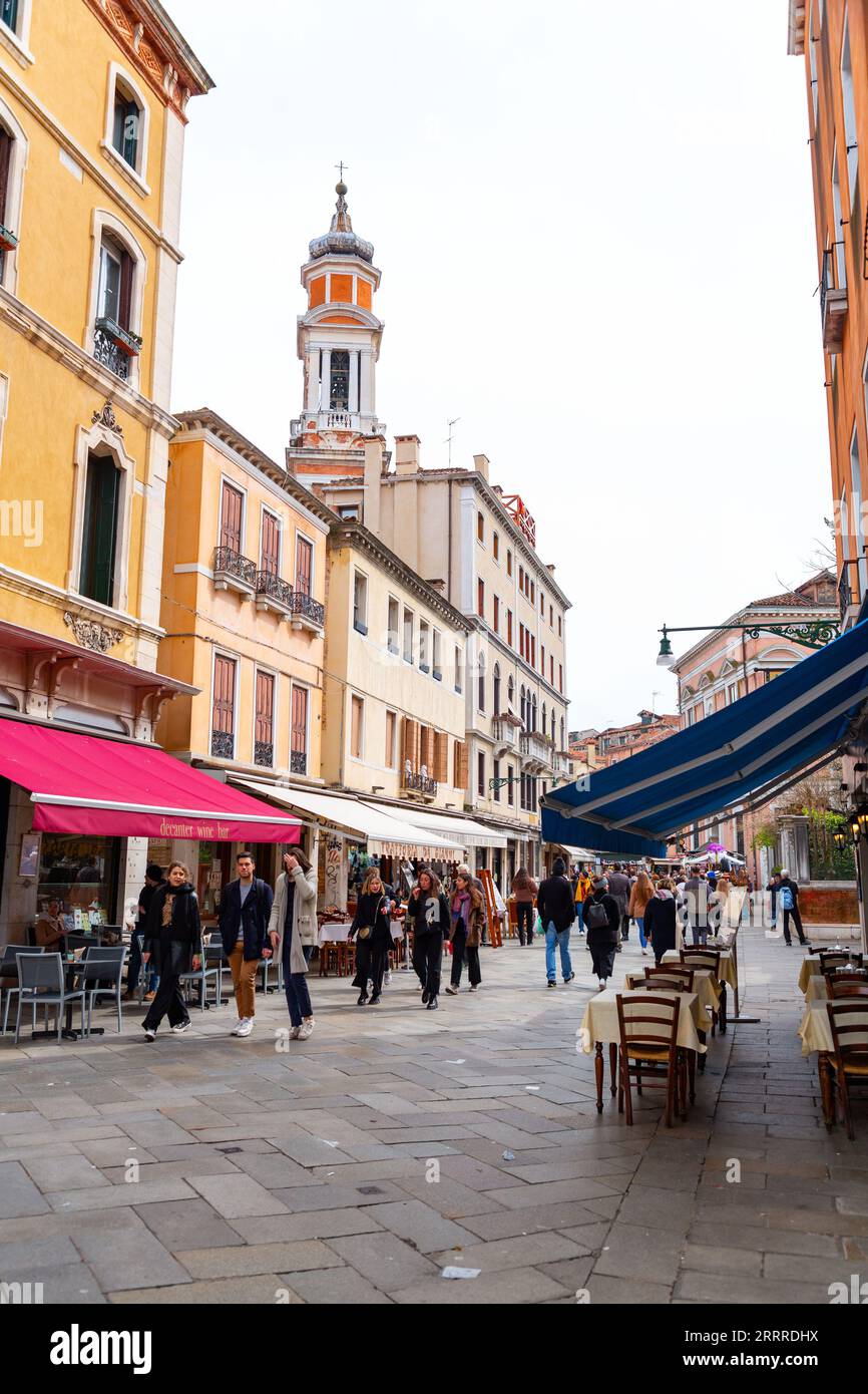 Venice, Italy - April 2, 2022: Crowd of visitors walking on the Nova ...