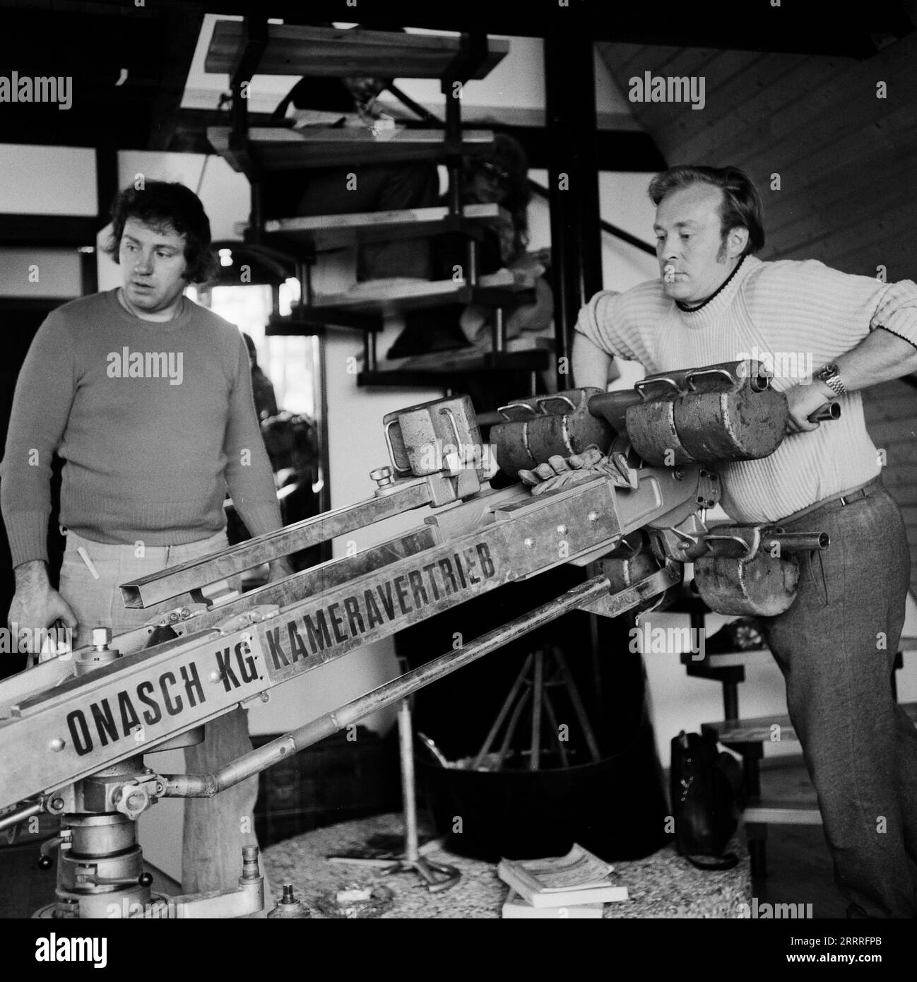 Bedienen hi-res stock photography and images - Alamy