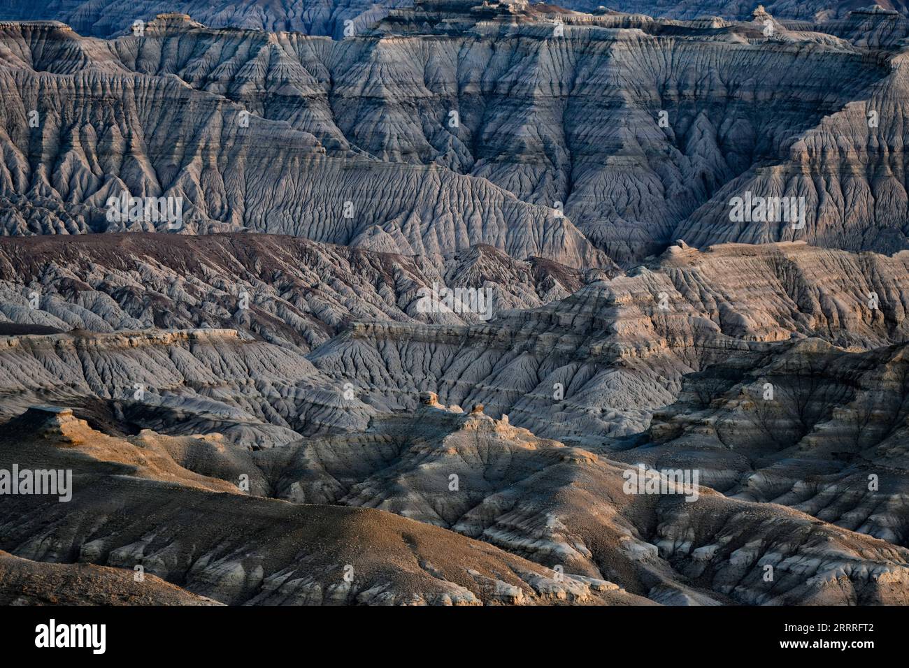 230527 -- LHASA, May 27, 2023 -- This photo taken on May 25, 2023 shows ...