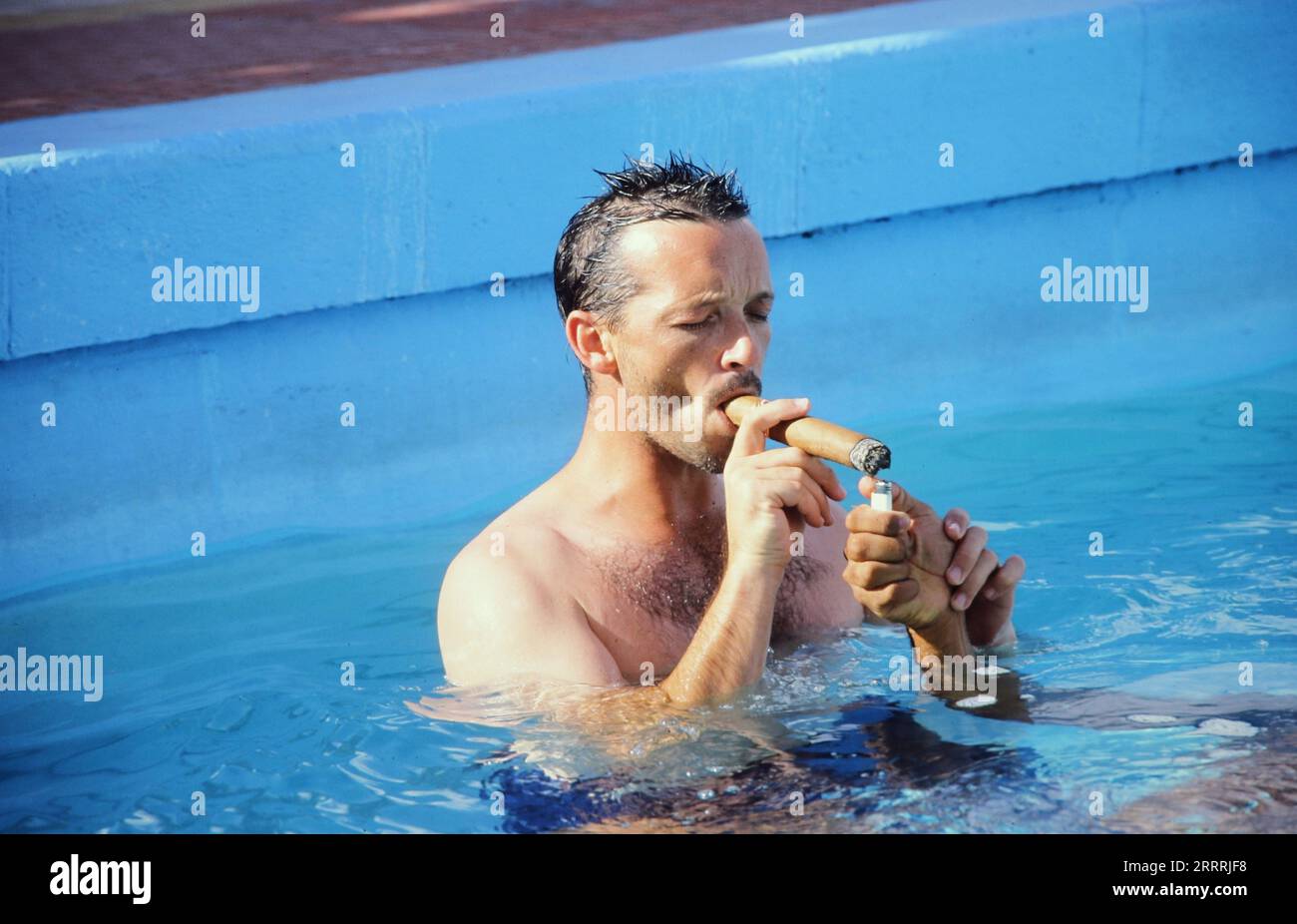 Michael Roll, deutscher Schauspieler und Synchronsprecher, entspannt ...