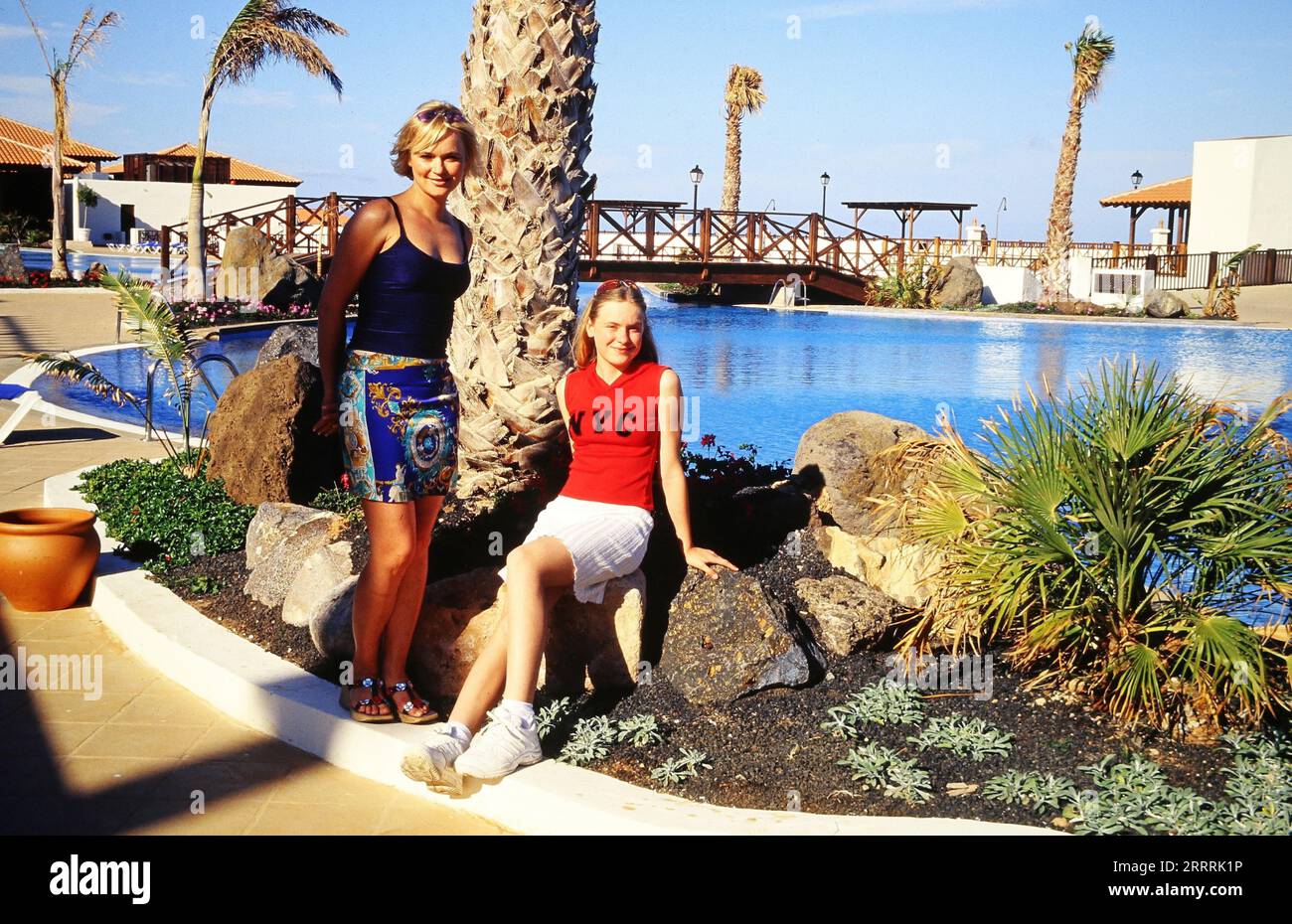 Simone Christ, deutsche Musikerin und Sängerin, mit Tochter Vivien im ...