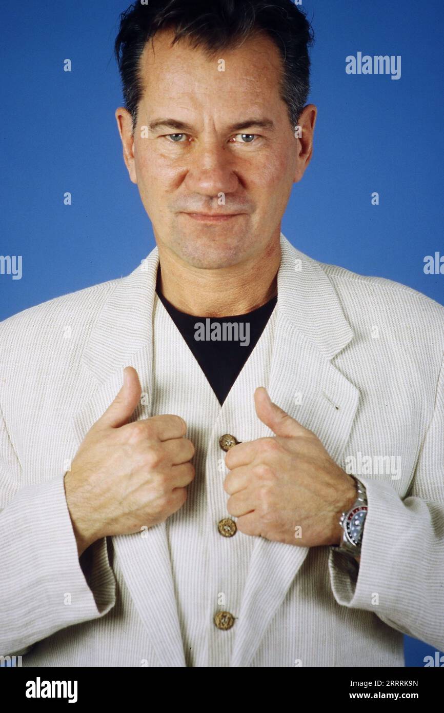 Manfred Lehmann, deutscher Schauspieler und Synchronsprecher, in Jeans ...