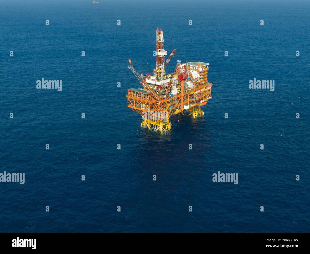 230601 -- SHENZHEN, June 1, 2023 -- This aerial photo shows the Enping ...