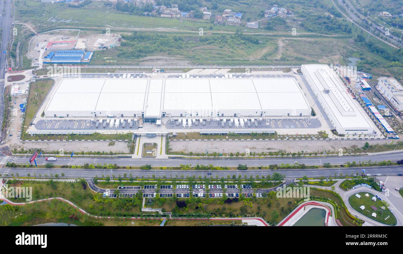 Data center aerial hi-res stock photography and images - Alamy