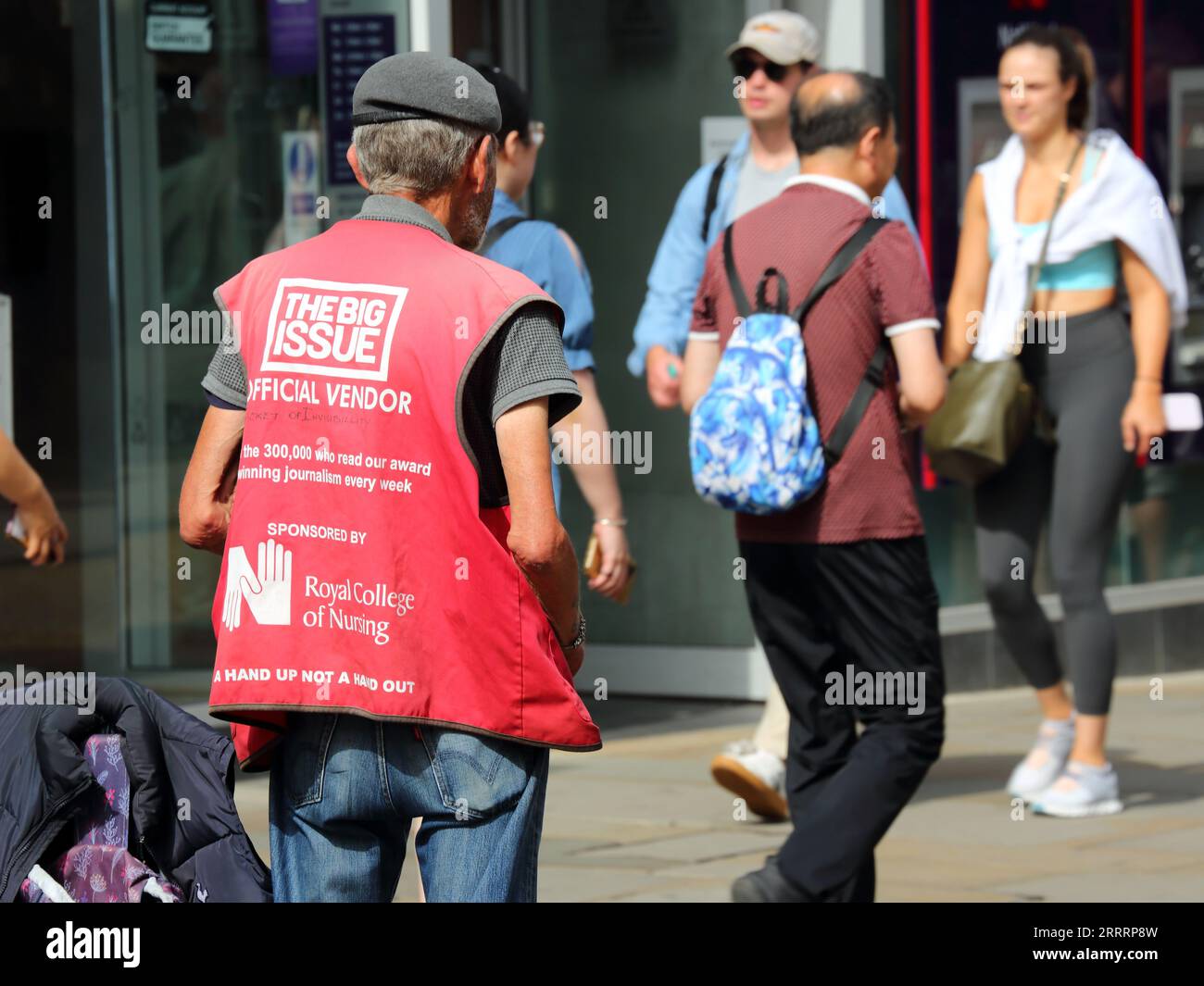 Big issue seller high street hi-res stock photography and images - Alamy