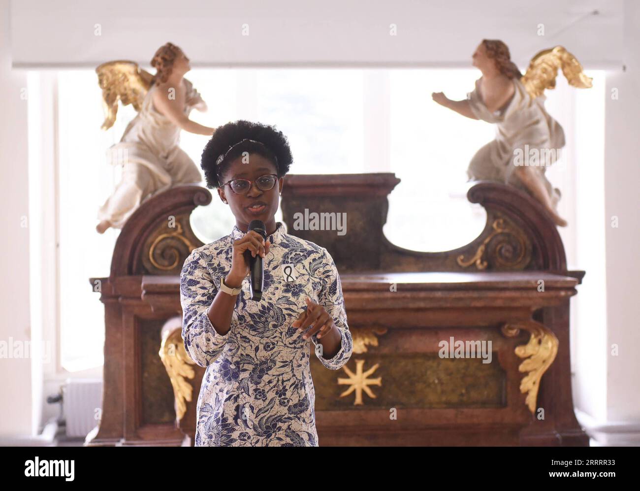 Featured cont hi-res stock photography and images - Alamy