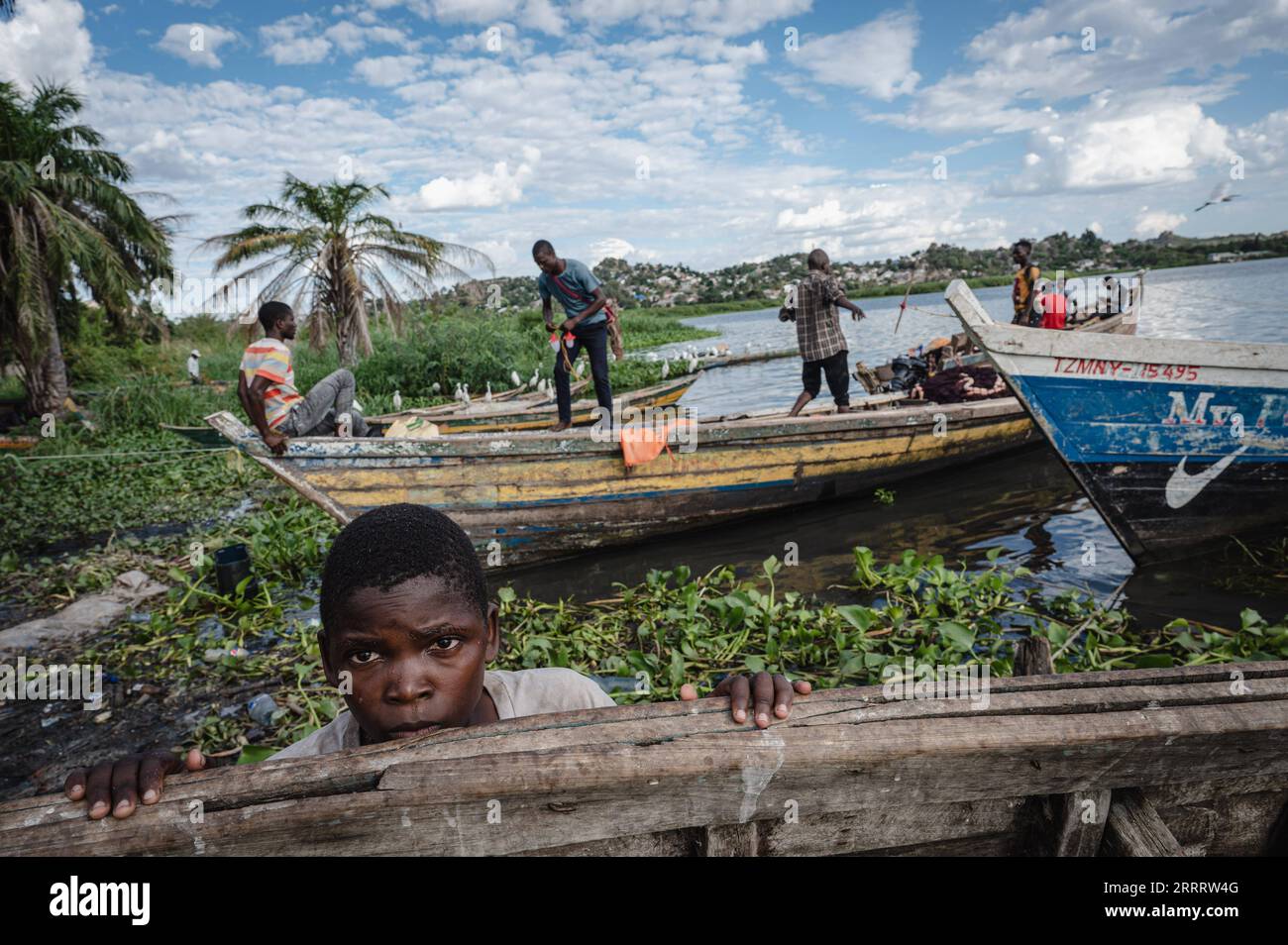 230615 -- MWANZA, June 15, 2023 -- Fishermen prepare for fishing on the ...