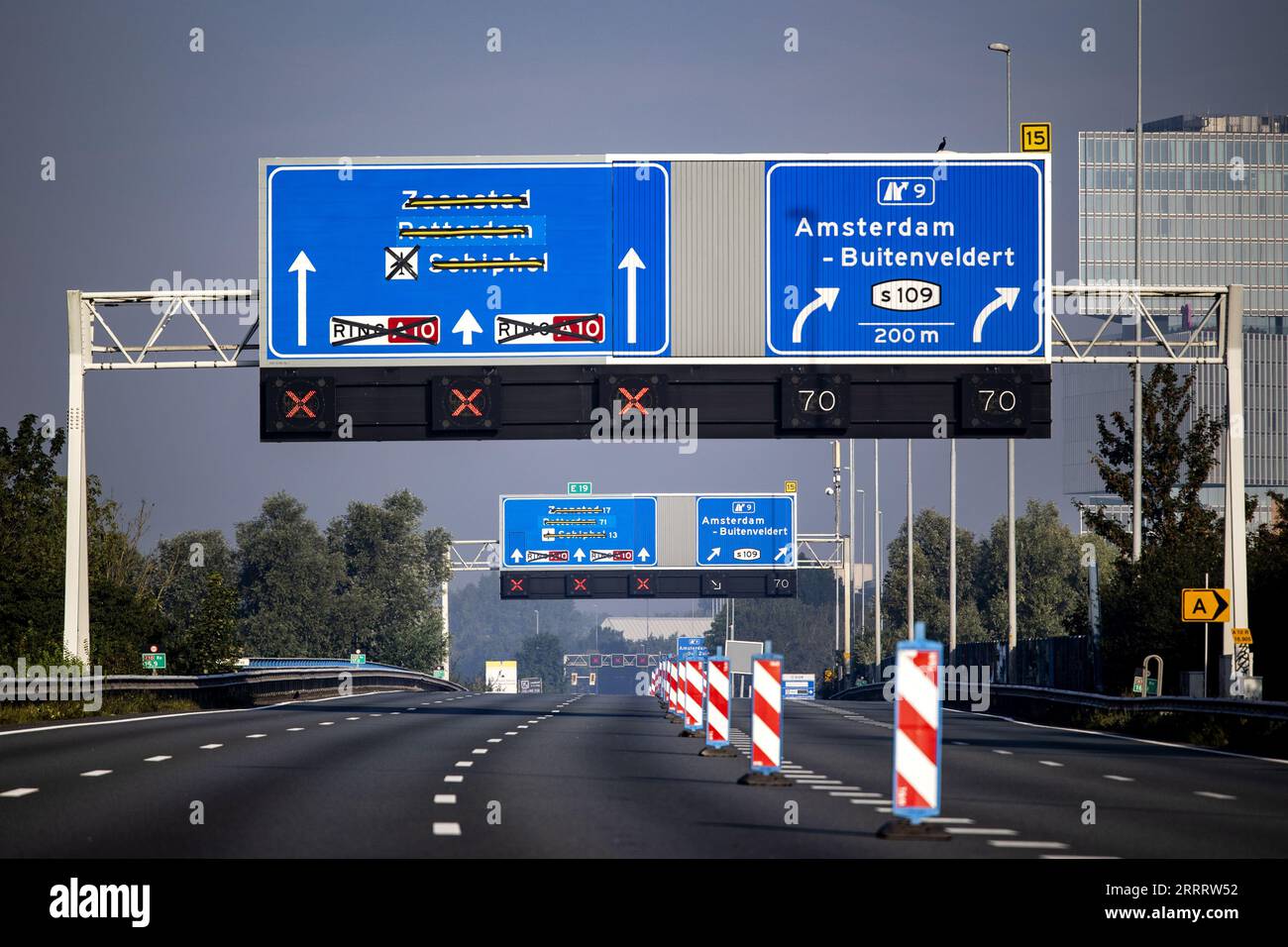 AMSTERDAM - Road works on the A10. The A10 South towards Schiphol and ...