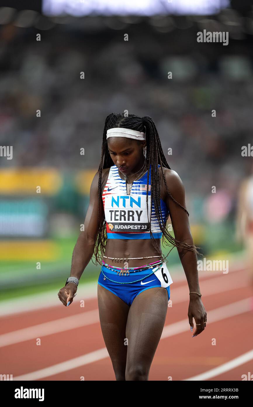 Twanisha Terry participating in the 4X100 meters relay at the World ...