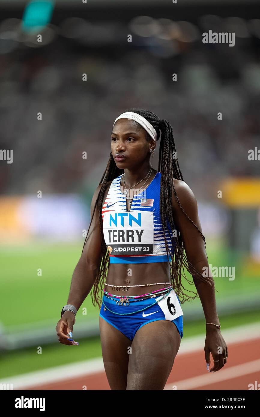 Twanisha Terry participating in the 4X100 meters relay at the World ...