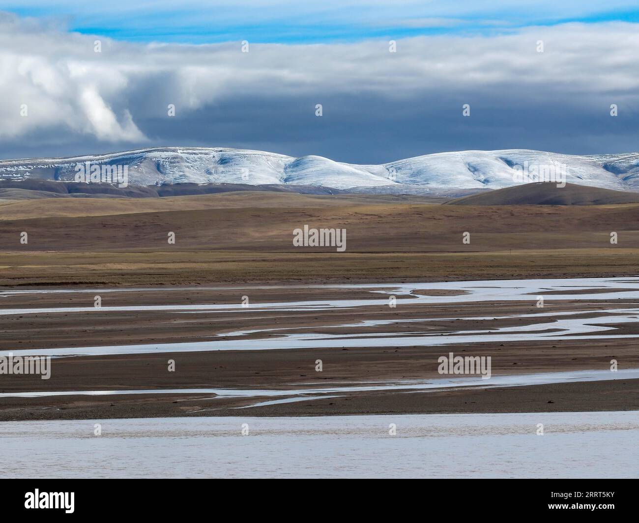 230630 -- GOLMUD, June 30, 2023 -- This photo taken on June 15, 2023 ...