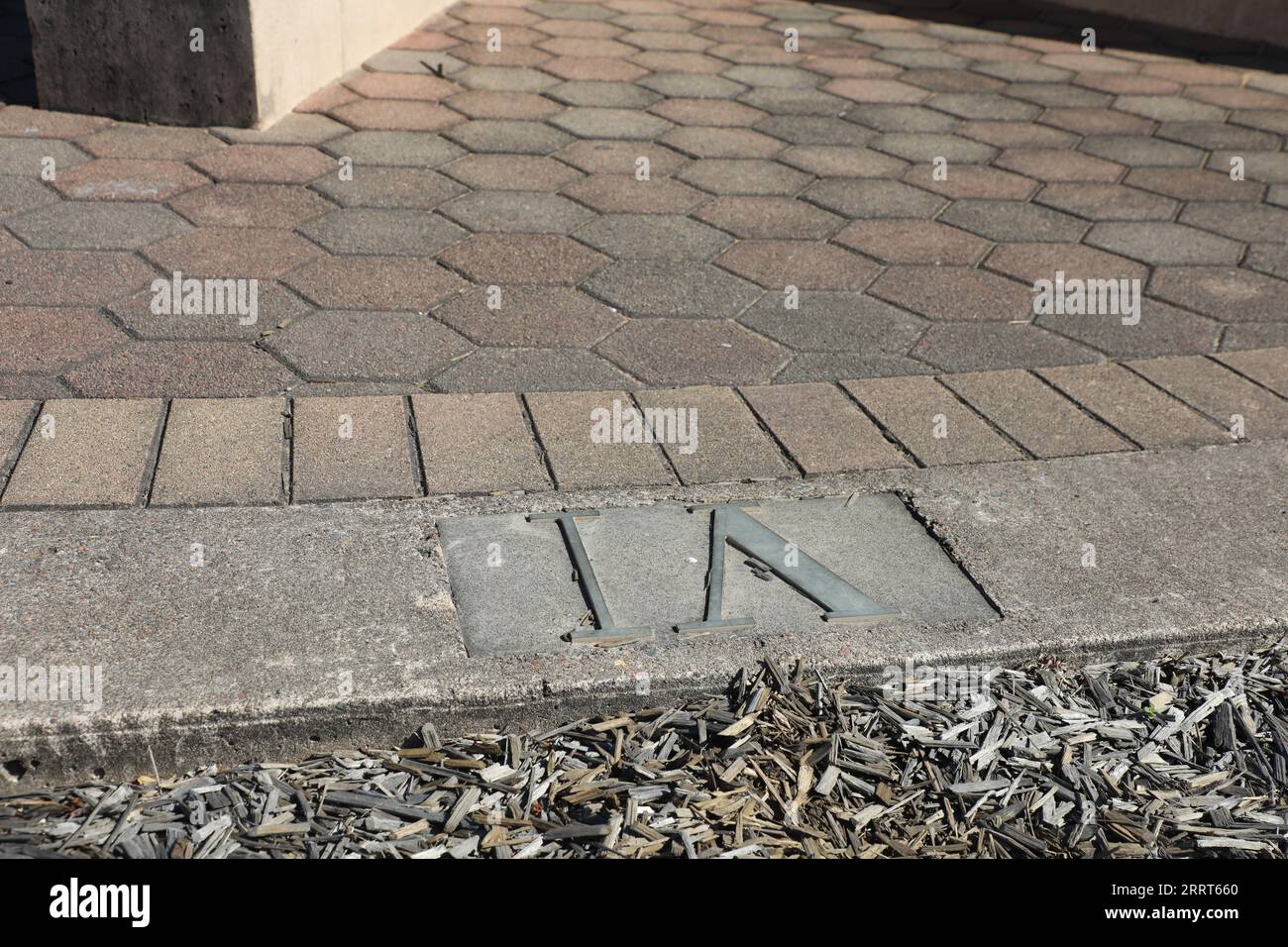 Australia singleton sundial hi-res stock photography and images - Alamy