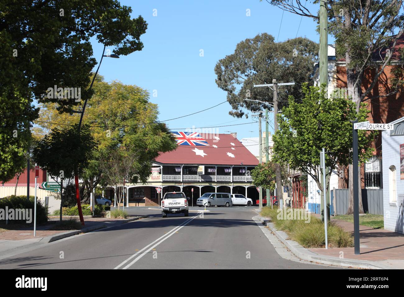 Caledonian Hotel, 40 George Street, Singleton NSW 2330 Stock Photo - Alamy