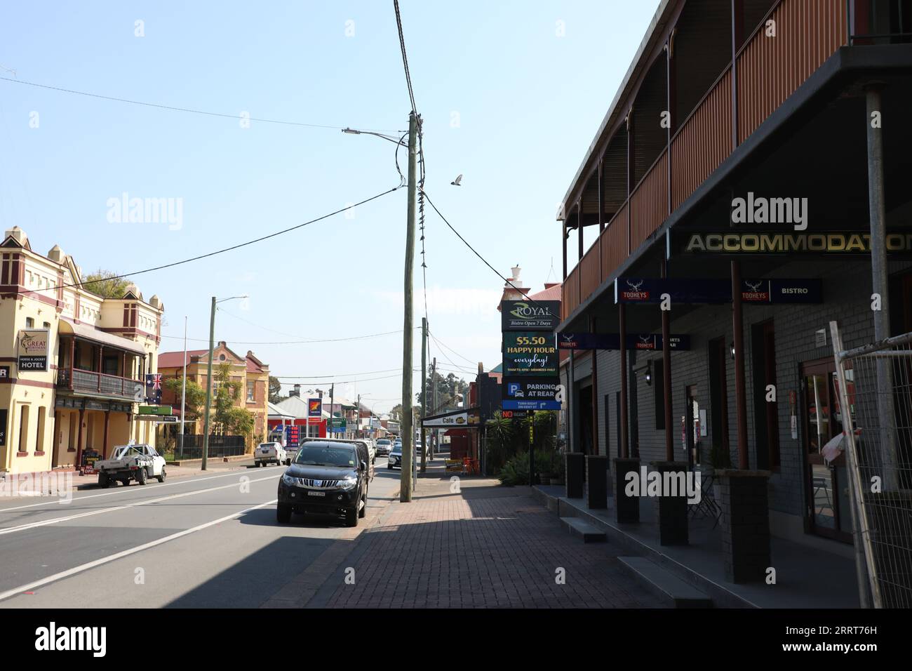 Singleton street hi-res stock photography and images - Alamy