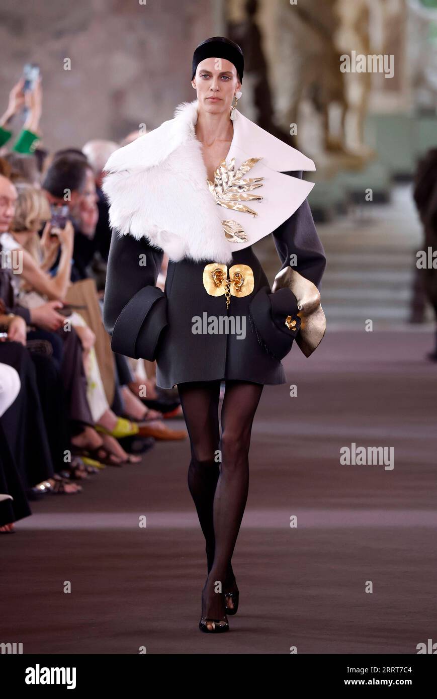 Schiaparelli autumn winter 2023 2024 hi-res stock photography and ...
