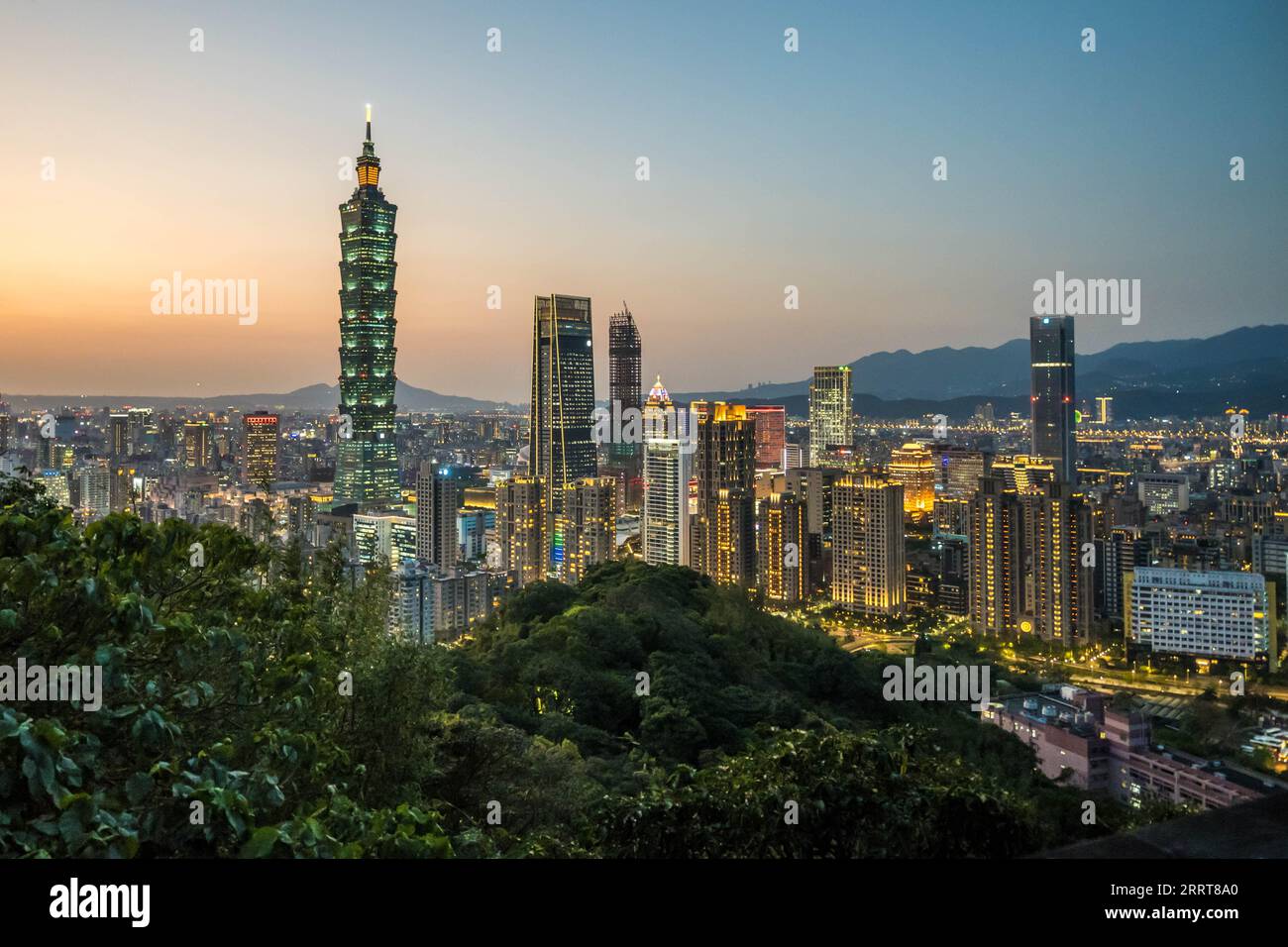 The beautiful sunset of Taipei, Taiwan city skyline. High quality photo ...