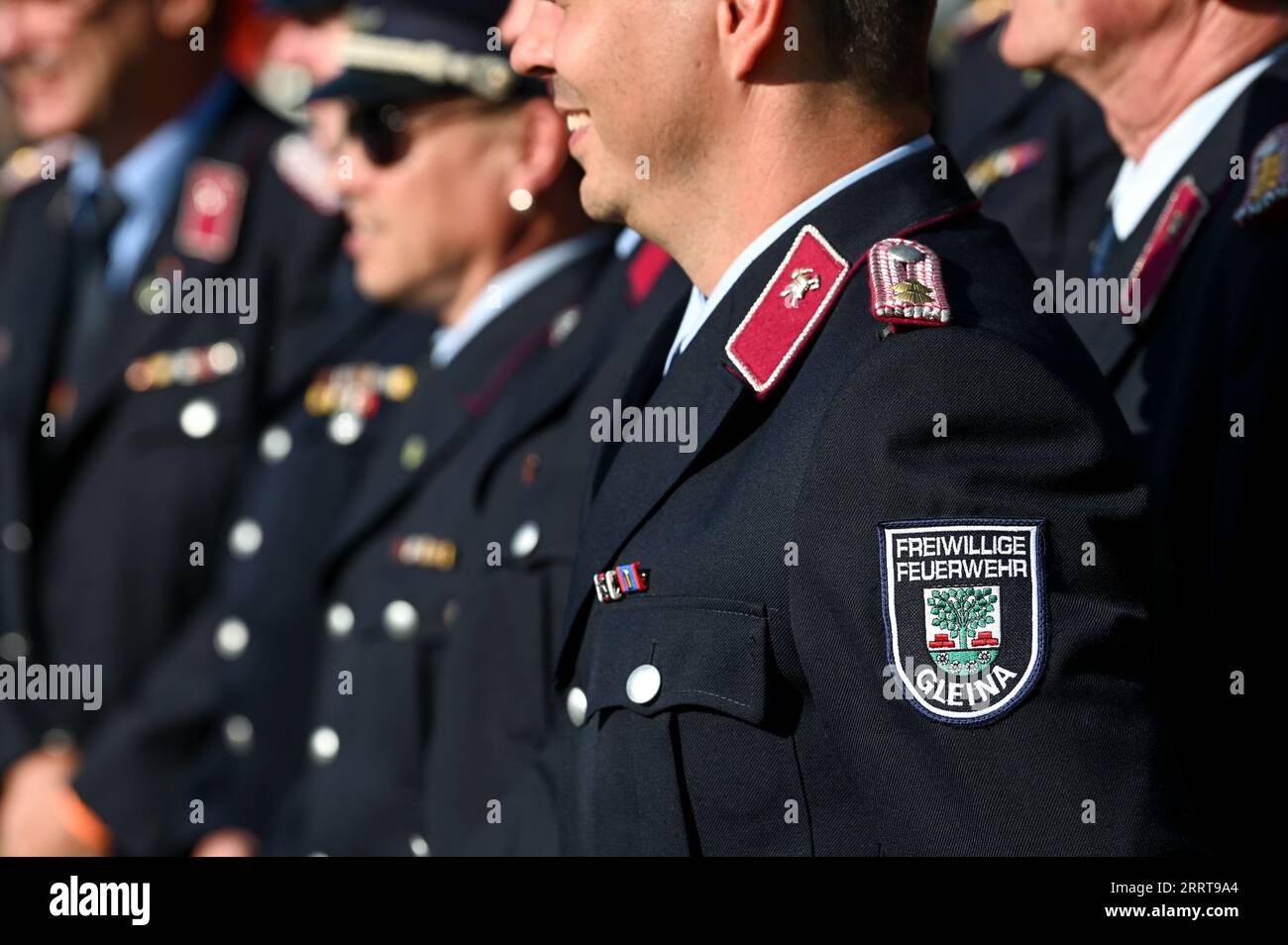 Gardelegen, Germany. 09th Sep, 2023. Firefighters in firefighting ...