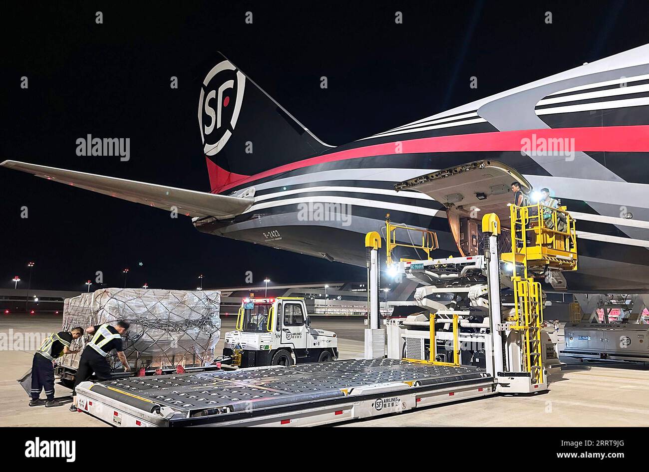 Cargo route hi-res stock photography and images - Alamy