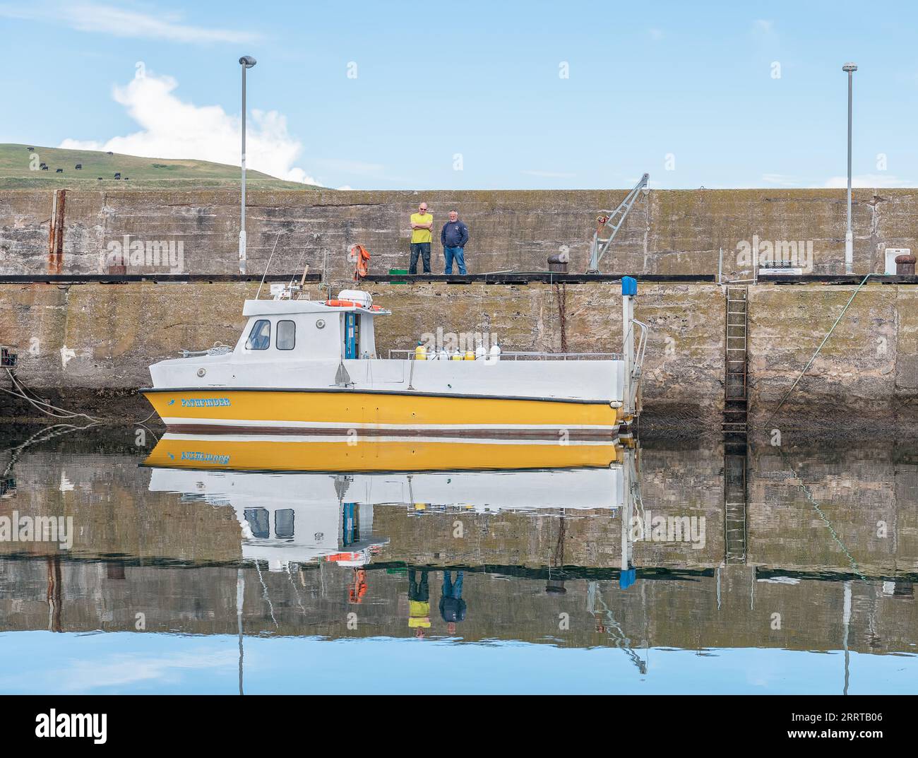 Diving boat scuba tanks dock hi-res stock photography and images - Alamy