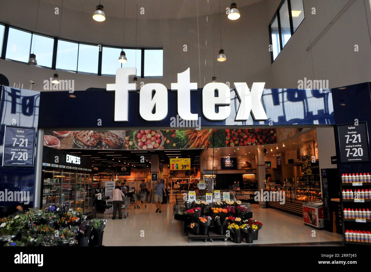 Arket store hi-res stock photography and images - Alamy