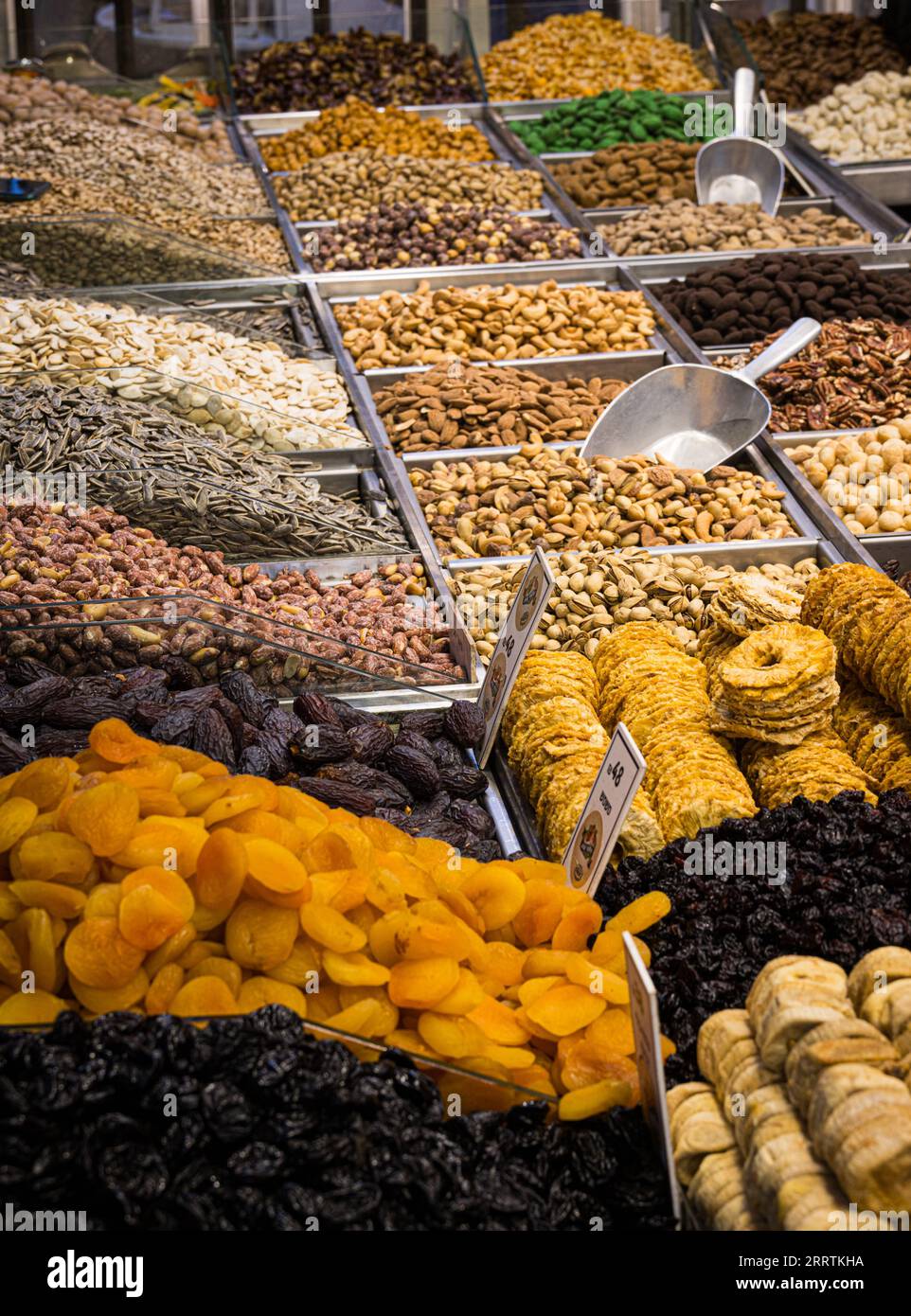 Palestine sweets hi-res stock photography and images - Alamy