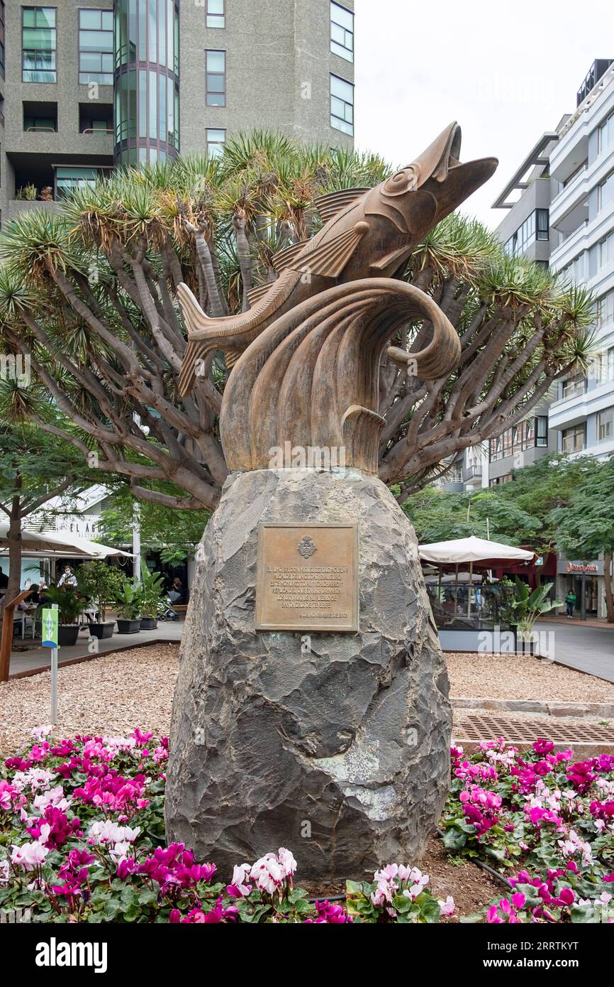 The Chicharro, a bronze sculpture representing a horse mackerel on a ...
