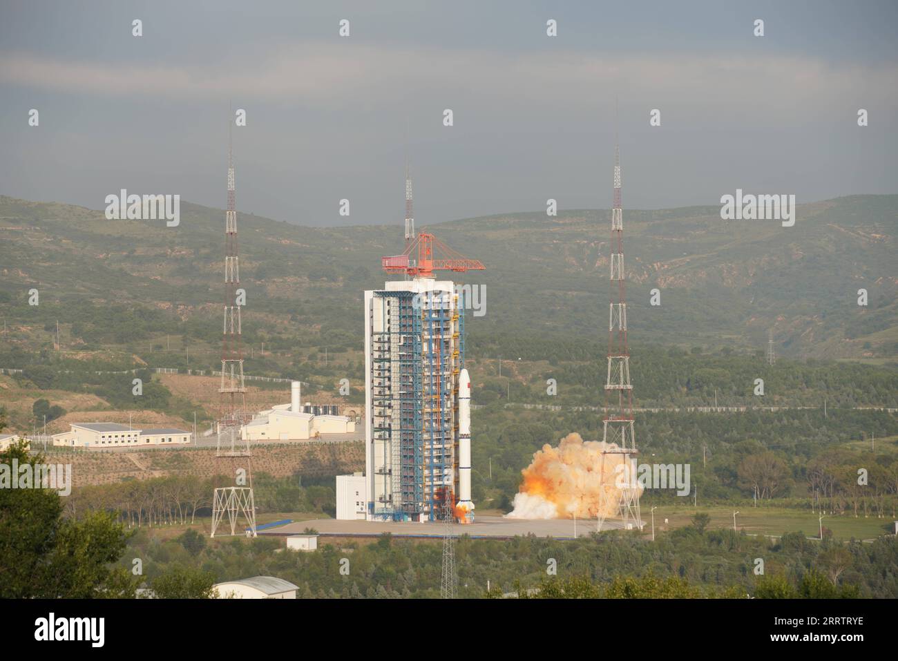 Long march rocket hi-res stock photography and images - Alamy