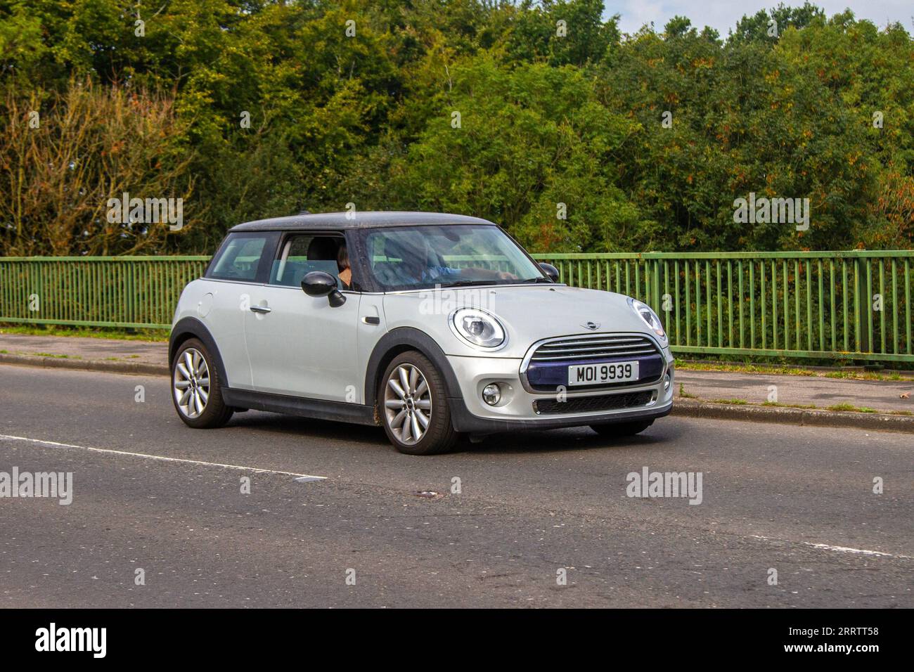 Mini cooper start stop hi-res stock photography and images - Alamy