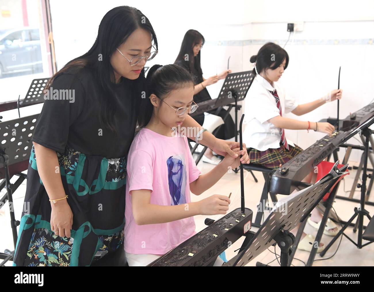 230816 -- DONGXING, Aug. 16, 2023 -- Su Haizhen, head of a museum of ...