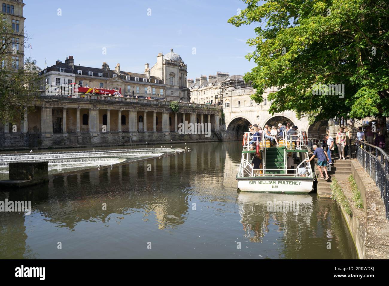 Bath UK, 9th September 2023. UK Weather. Tourists and locals flocked to ...