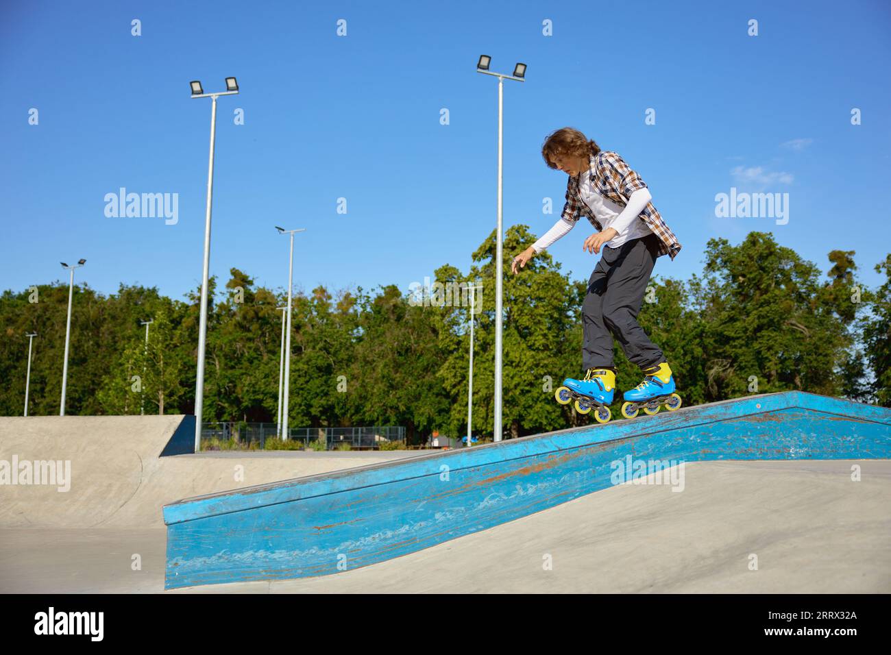 Balancing stunt hi-res stock photography and images - Alamy