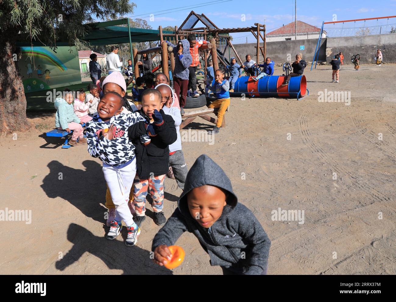 230817 -- CAPE TOWN, Aug. 17, 2023 -- Children play at an early ...