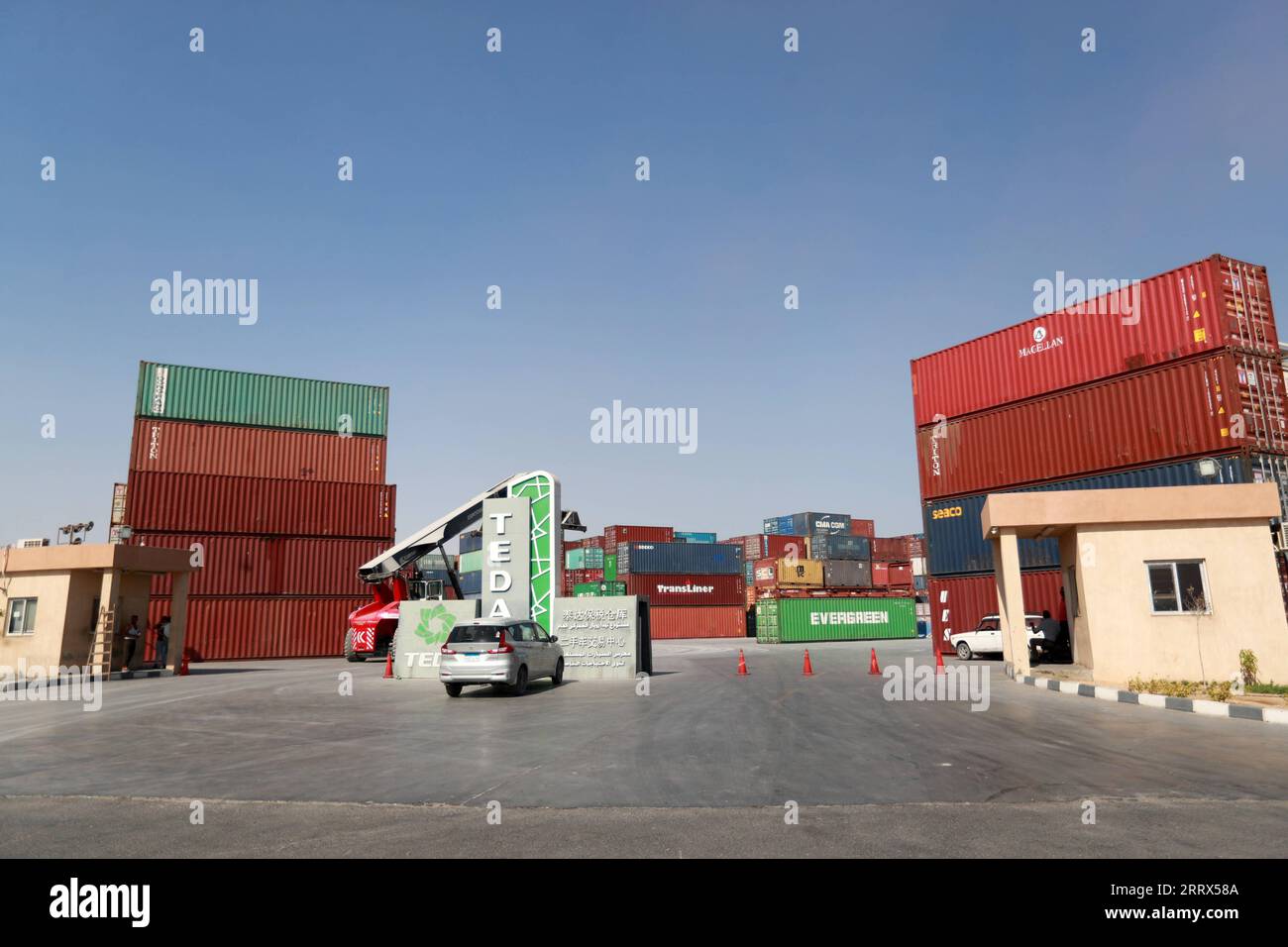 Car is taken to the warehouse hi-res stock photography and images - Alamy