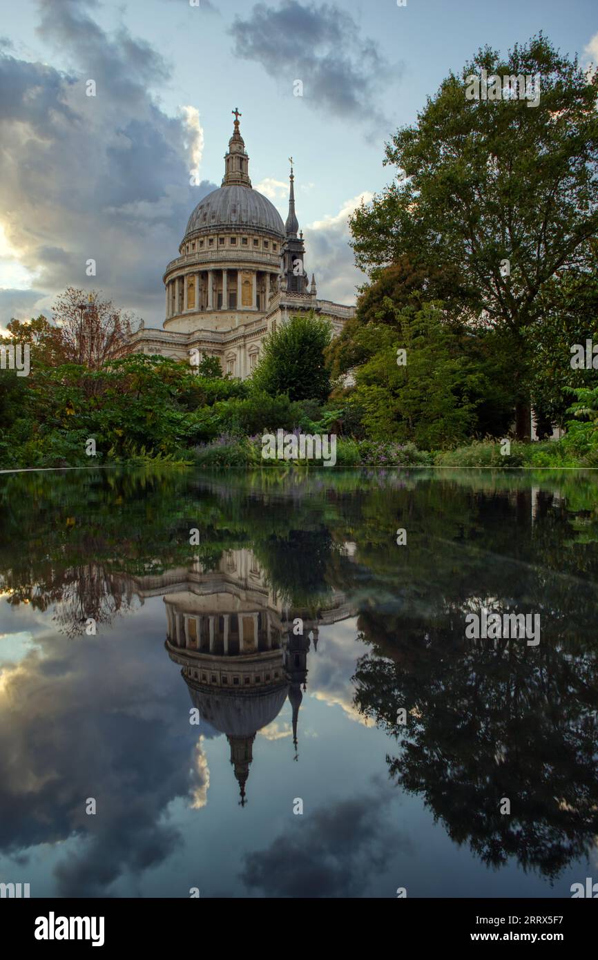 St Paul's Cathedral and it's reflection in the reflection pool at 1 New Change London Stock ...