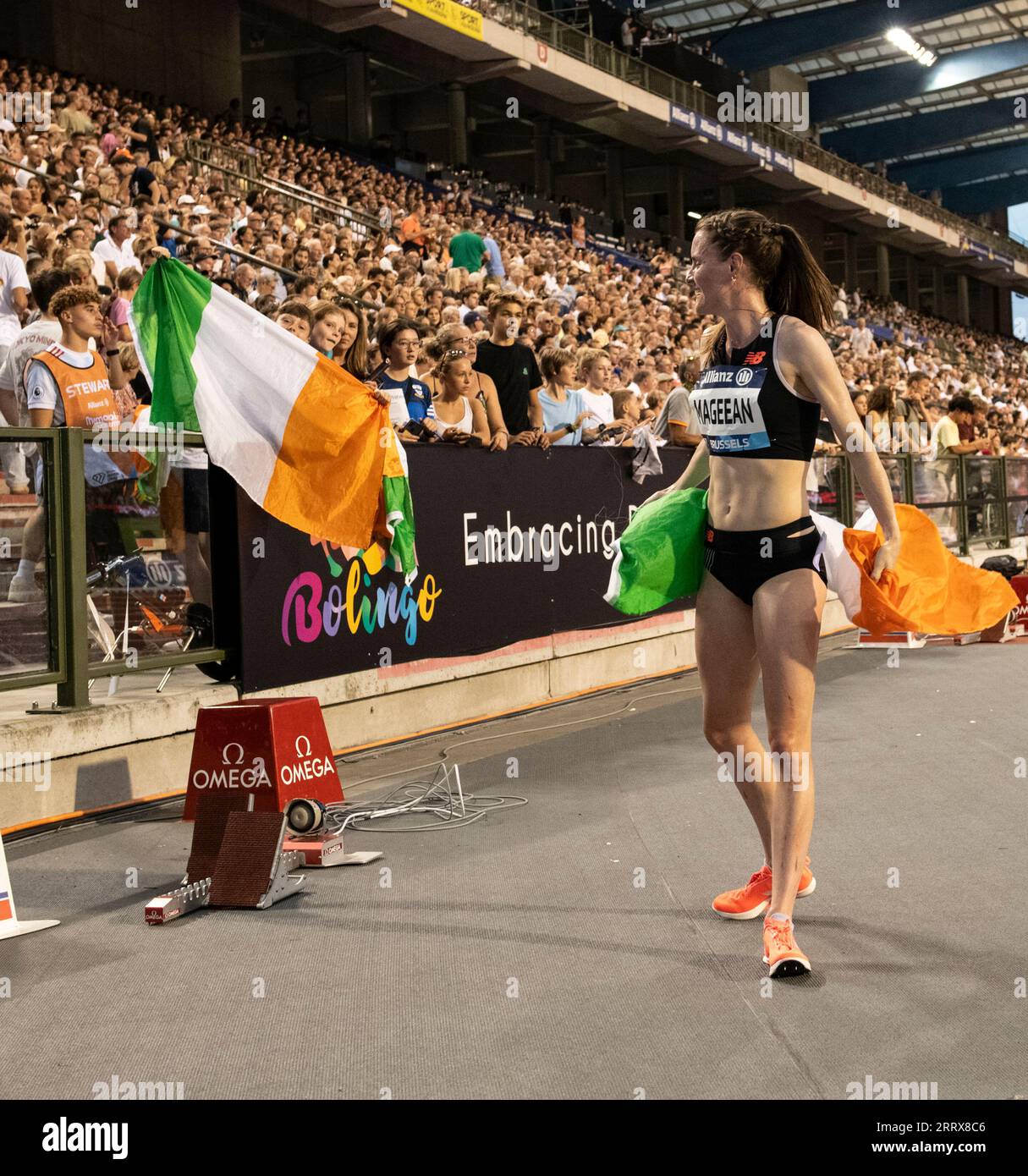 Ciara Mageean of Ireland celebrating with Irish fans after competing in ...