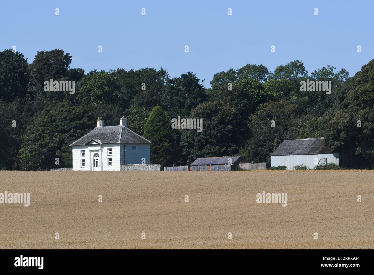 Home countryside hi-res stock photography and images - Alamy