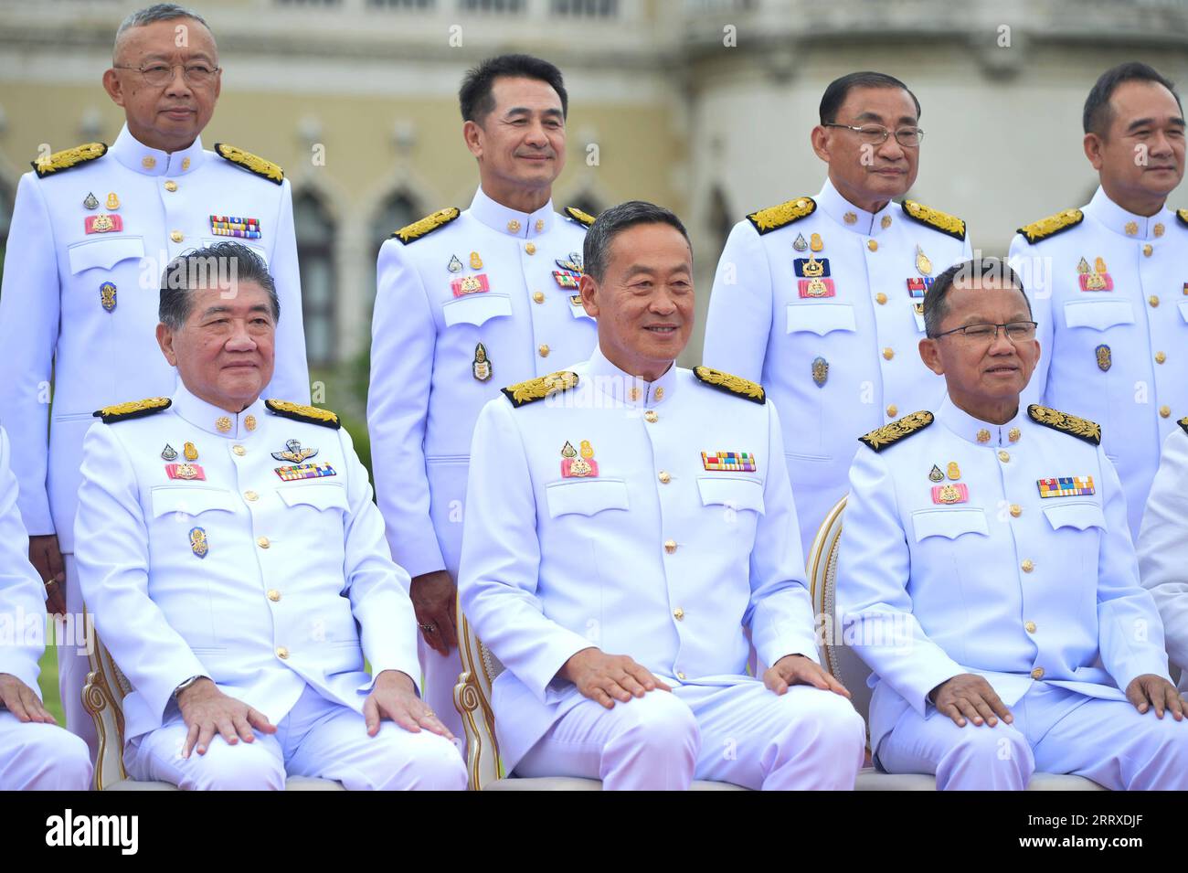 230906 -- BANGKOK, Sept. 6, 2023 -- Thai Prime Minister Srettha Thavisin C and his cabinet ...