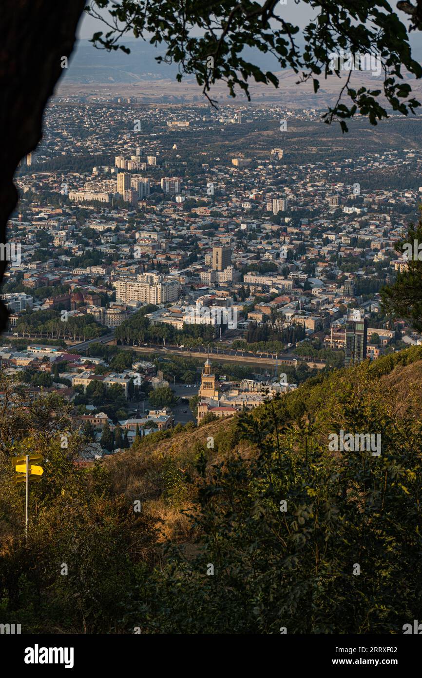 View left bank landmark buildings hi-res stock photography and images ...