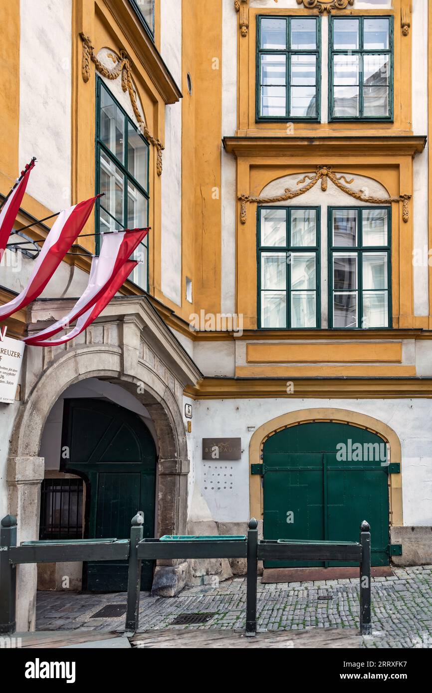 Wien haus hi-res stock photography and images - Alamy