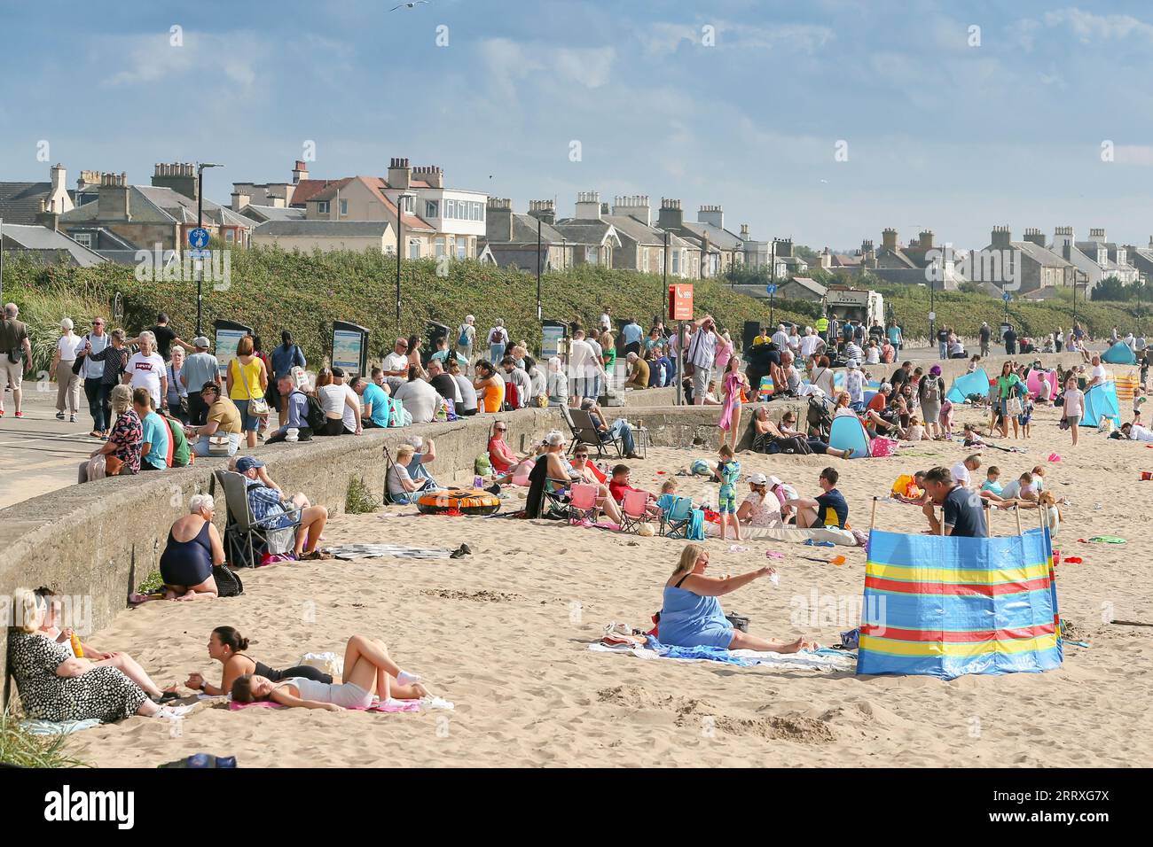 Troon, UK. 08th Sep, 2023. Forecasted high temperature encouraged ...