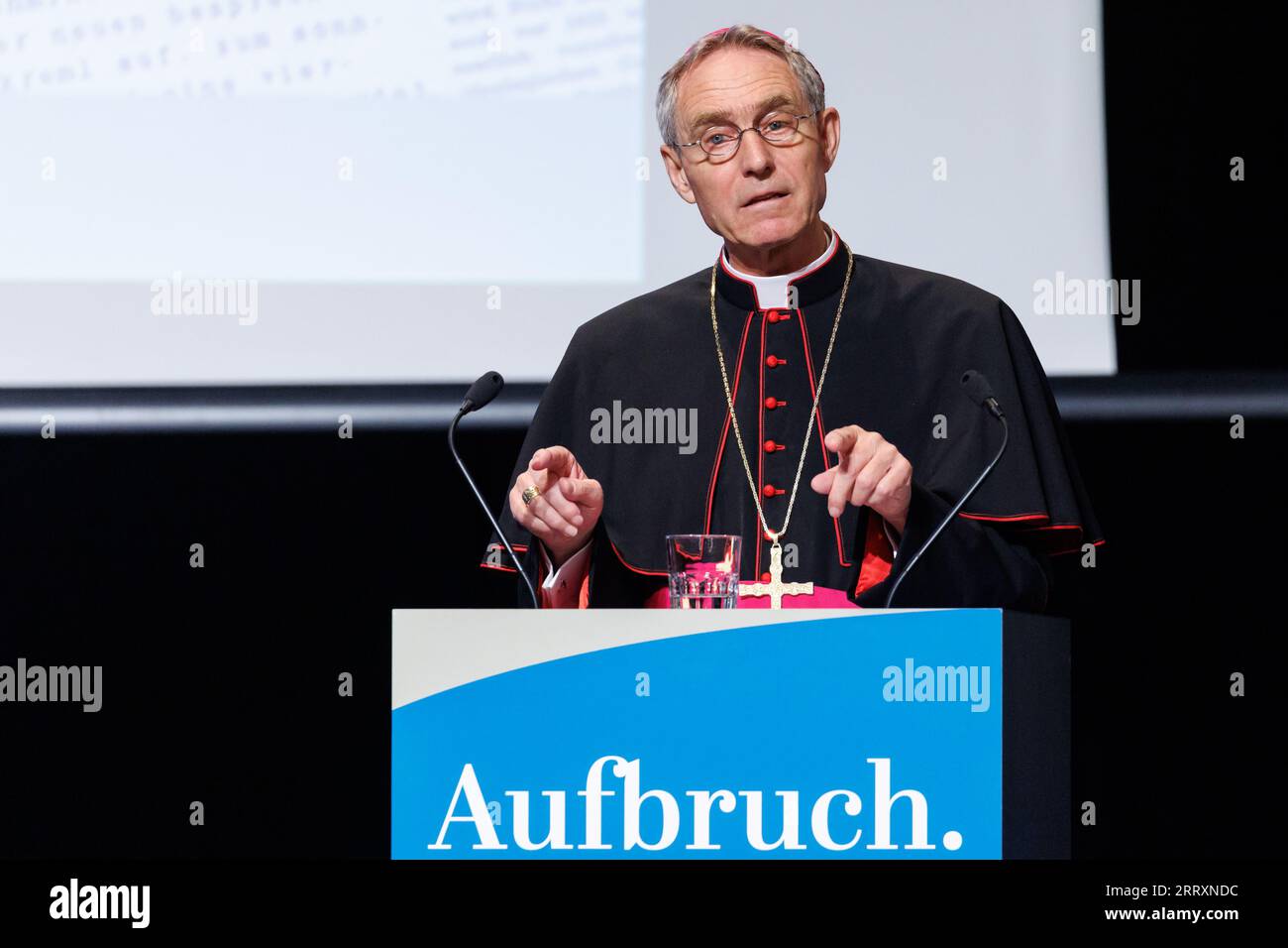 09 September 2023, Bavaria, Würzburg: Archbishop Georg Gänswein speaks ...