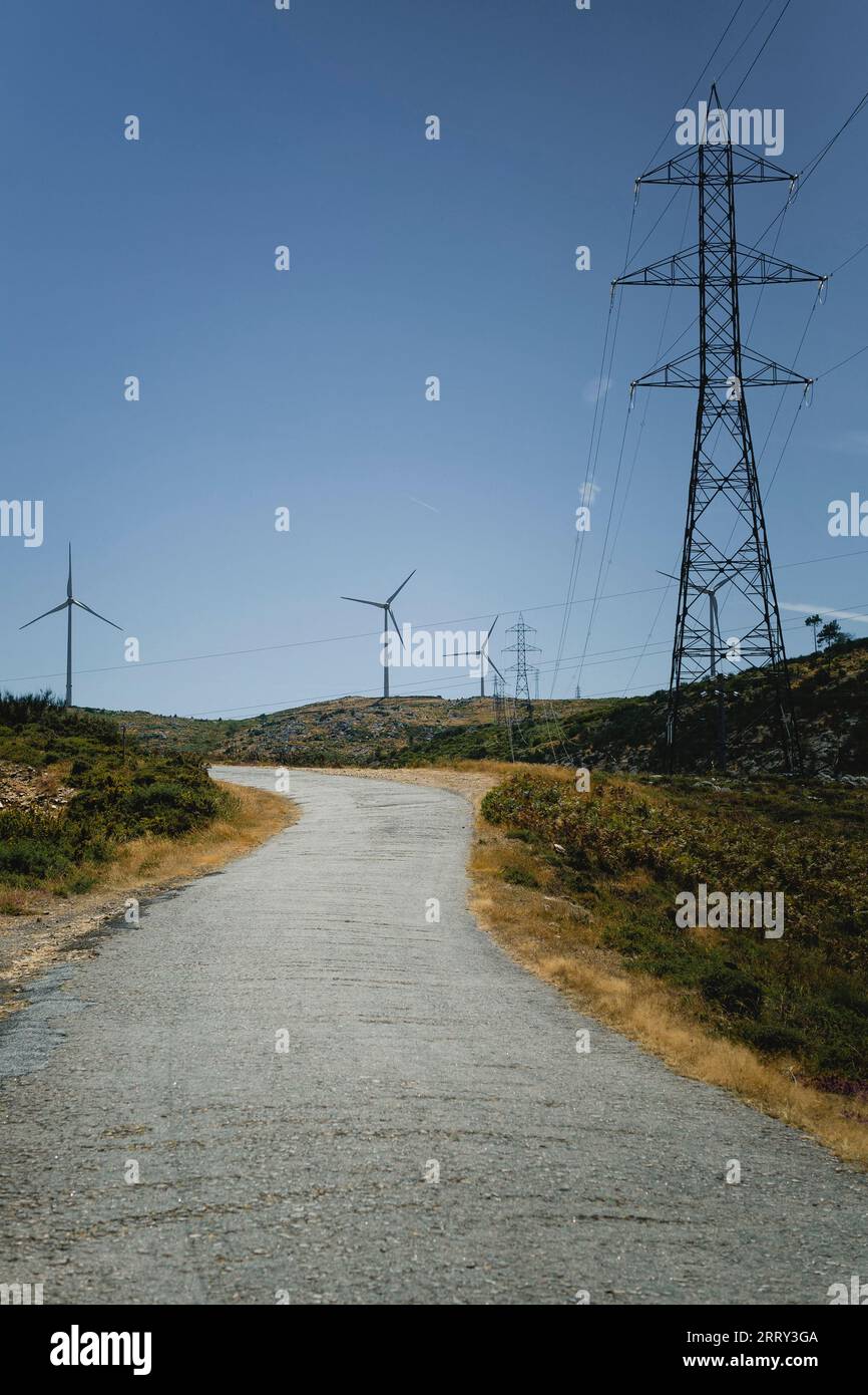 Aerial view electric transmission lines hi-res stock photography and ...